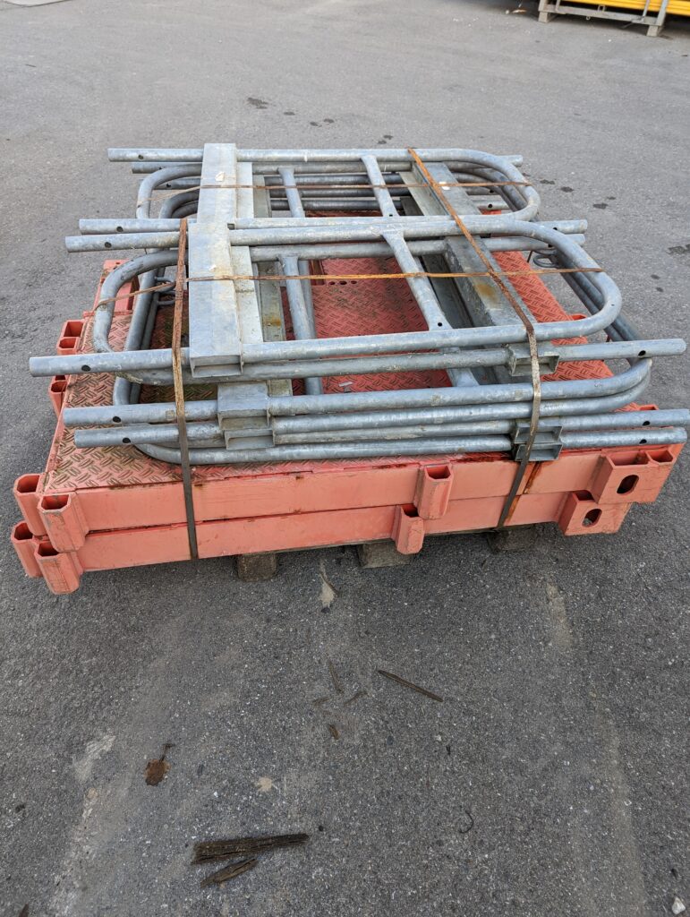 Peri Quattro column formwork - JH - ITC GmbH